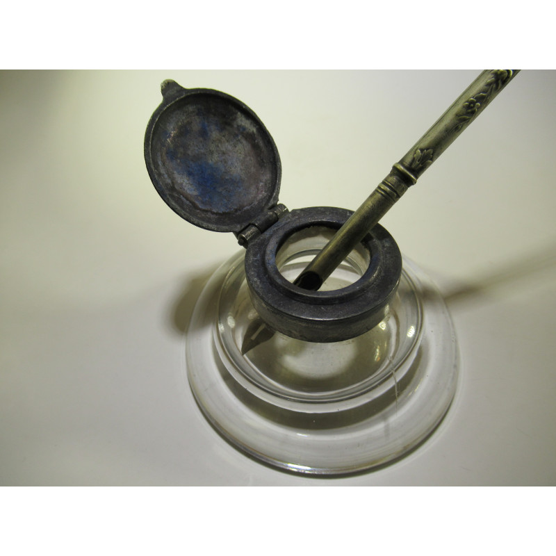 Encrier ancien rond en verre