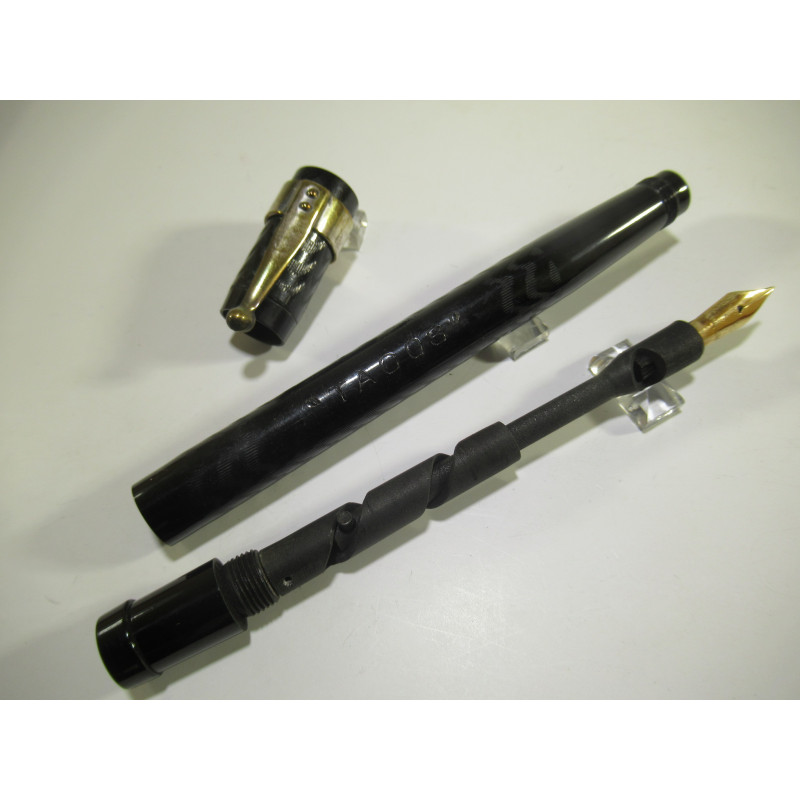 French safety fountain pen TACOS gold nib 18K