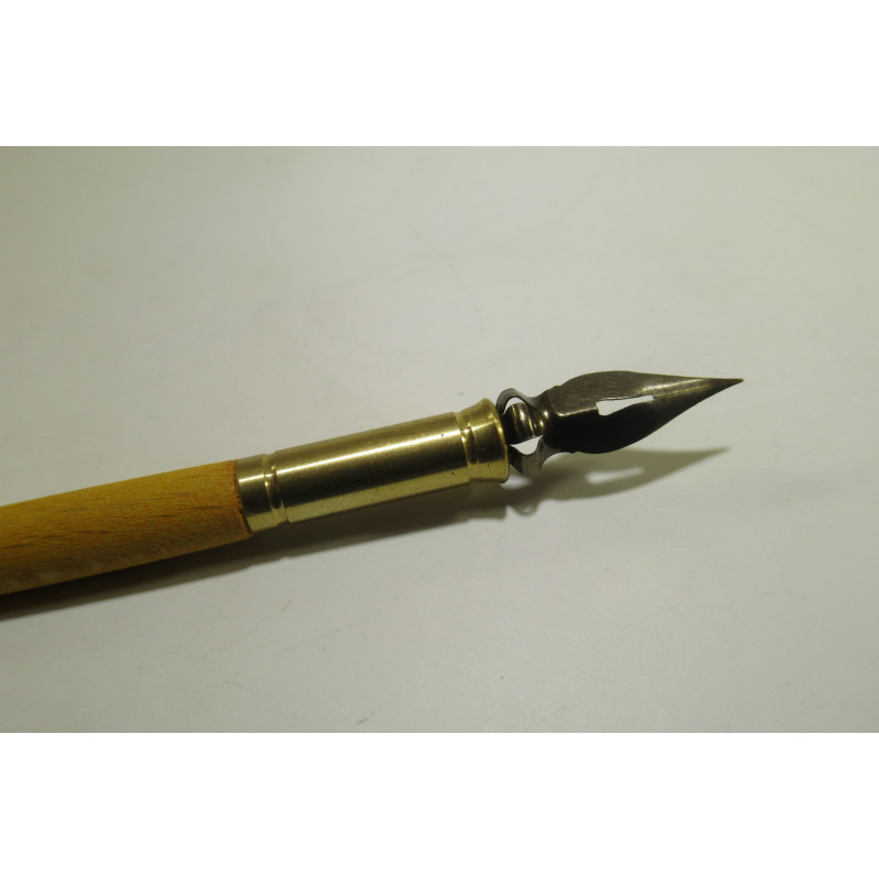 Porte-plume en bois
