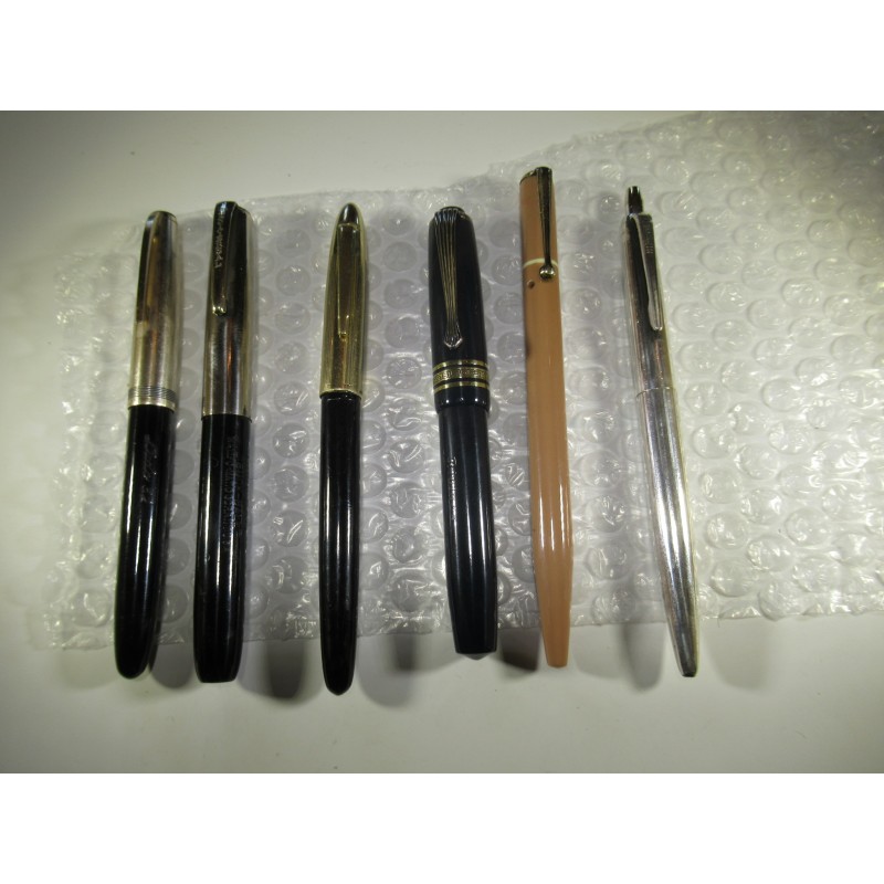 Set of ballpoint pens for repair