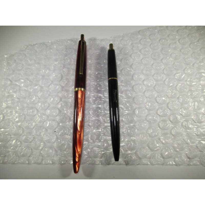 Set of ballpoint pens for repair
